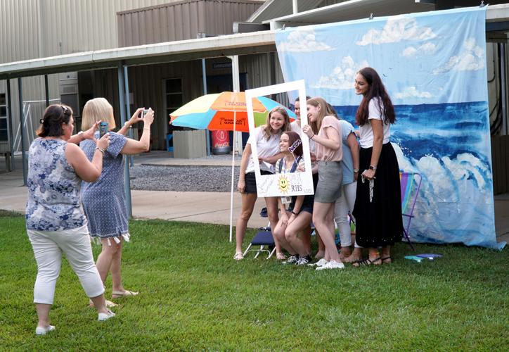 Seniors at The Runnels School greet dawning of a new school year | Mid ...