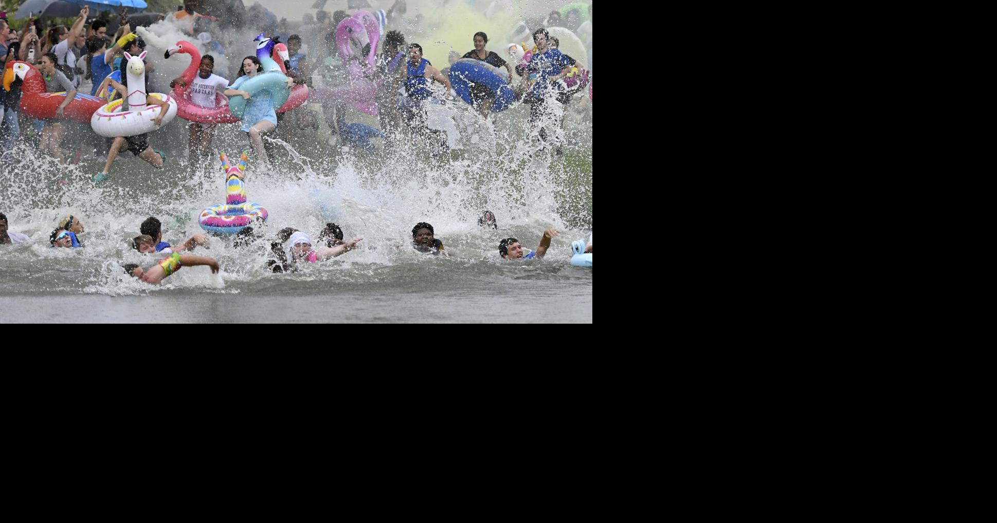 Photos, videos: How did these seniors celebrate graduation? With ...