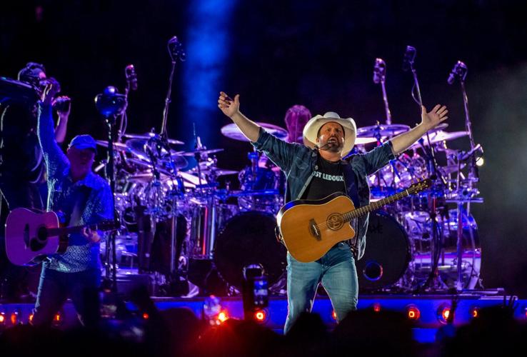 Garth Brooks will headline, but not fill, the Superdome | Entertainment ...