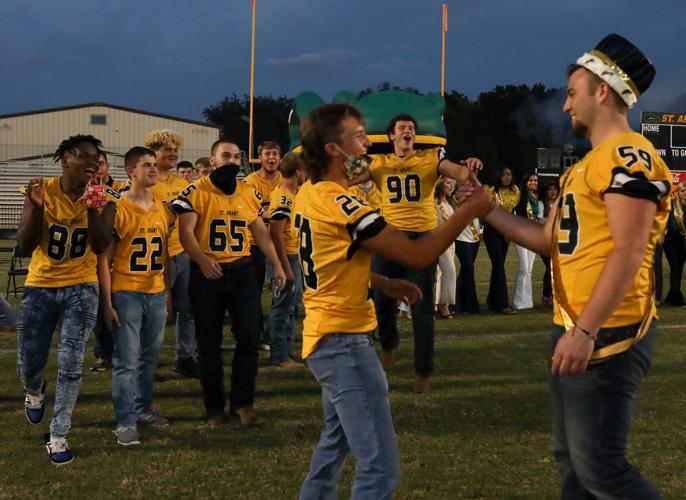 St. Amant Gator homecoming traditions continue despite hurricane ...