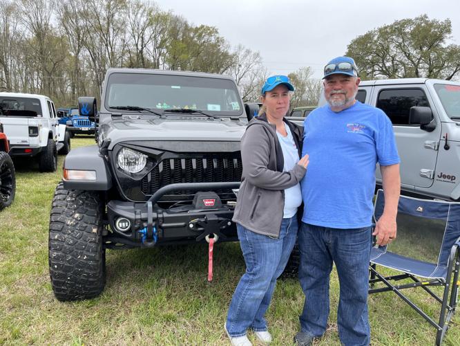 Jeepin' 4 Vets draws 102 Jeeps to raise money for local VFW, veteran ...