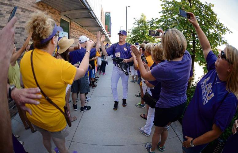 Rabalais: It’s all about LSU’s survival instinct as it’s now win-or-go ...