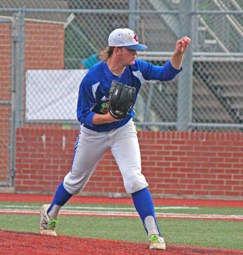 Paul Mainieri recaps 2017 season, looks ahead at 18-member signing ...