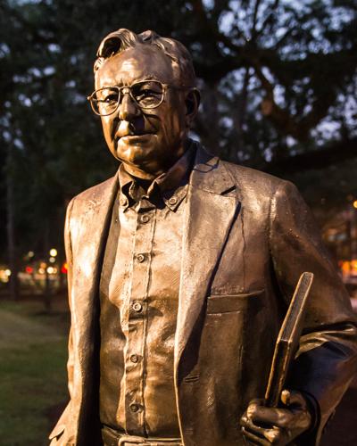 Churchill exhibit honors Paul Hilliard's contributions at art museum ...