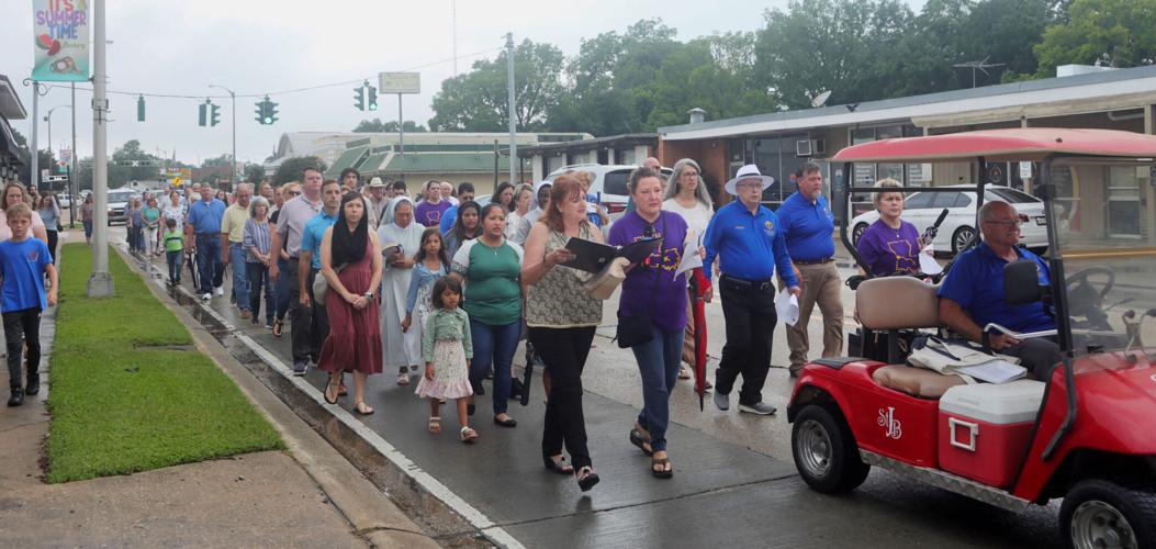 St. John the Baptist Catholic Church Eucharist procession | Zachary ...