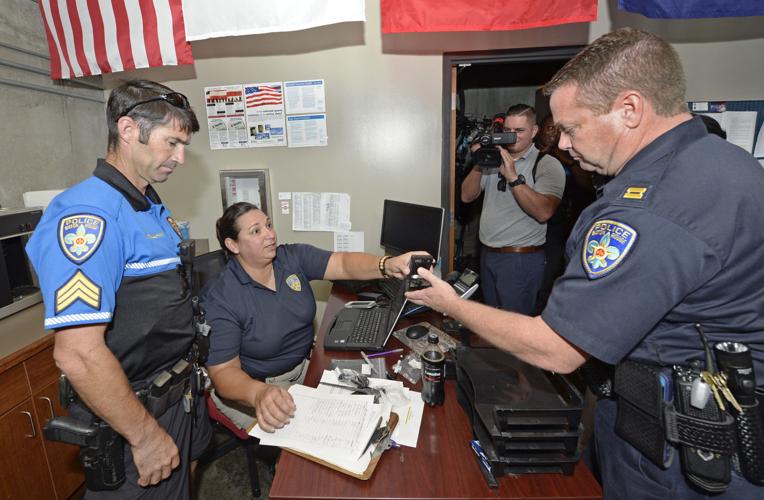 Baton Rouge police receive long-awaited body cameras Thursday, Friday ...