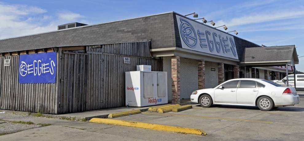 Reggie's bar issues apology after photos of apparent noose, pro ...
