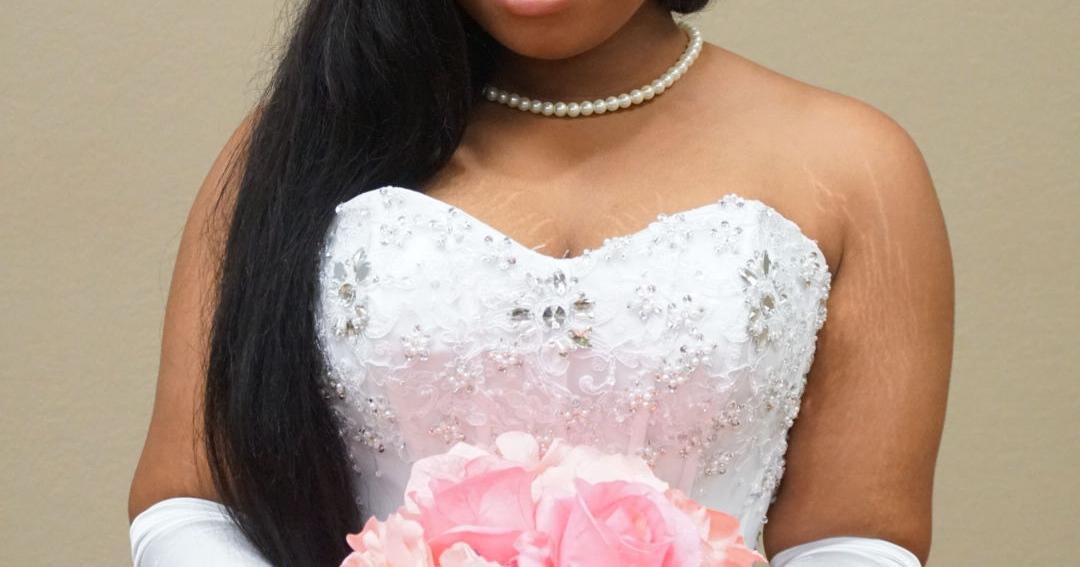 AKA's Eta Chi Omega Chapter presents 19 debutantes | Entertainment/Life ...