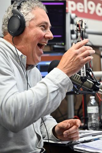 Conservative talk radio host Moon Griffon lobs grenades | State ...