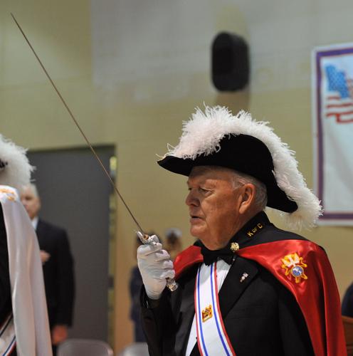 Seventh Ward students honor veterans with song, flags and speeches ...