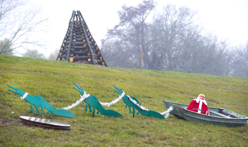 Mississippi River levee bonfires symbolize tradition, togetherness as ...