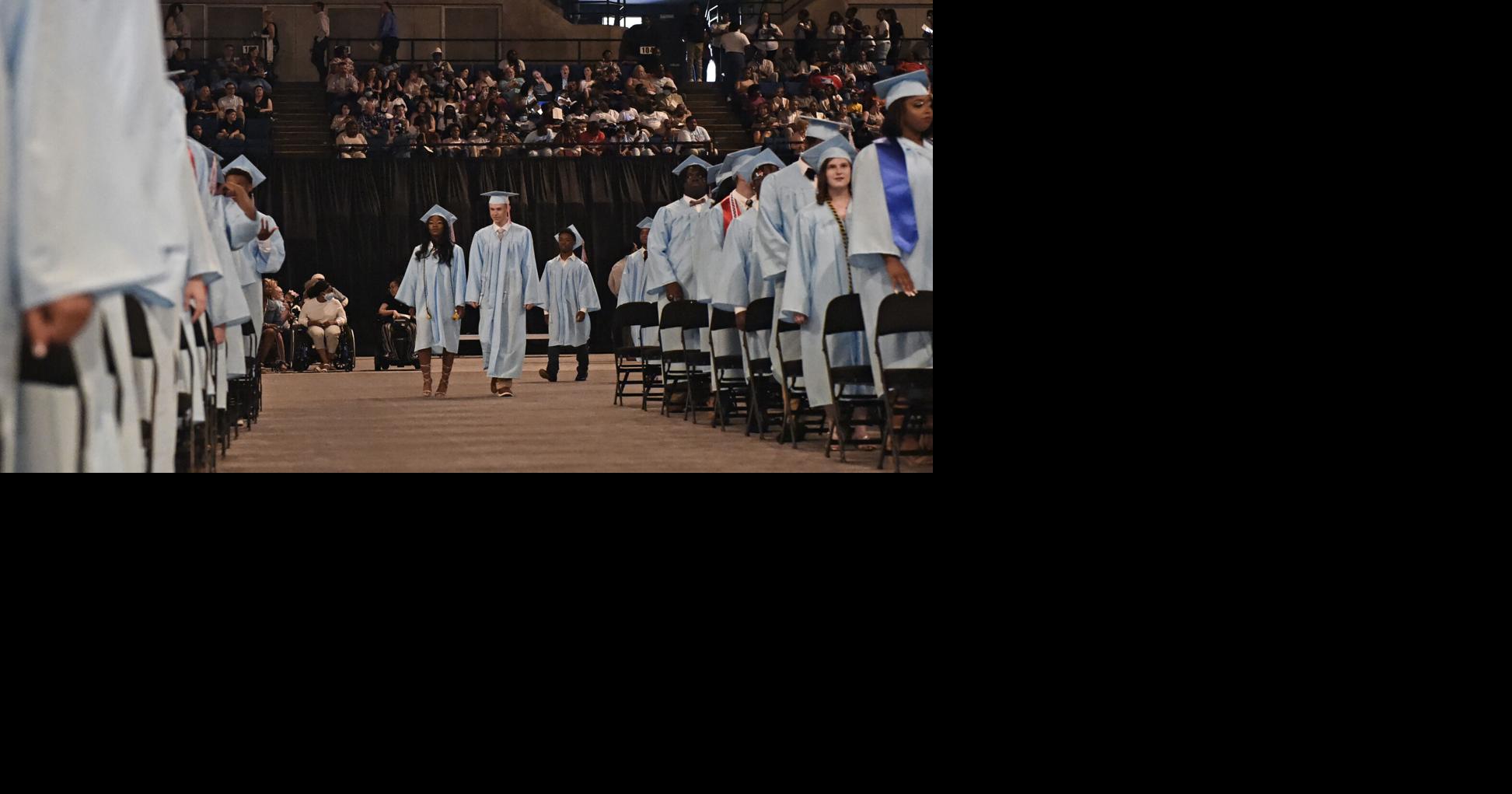 Zachary High Class of 2022 travel to Baton Rouge for graduation ...