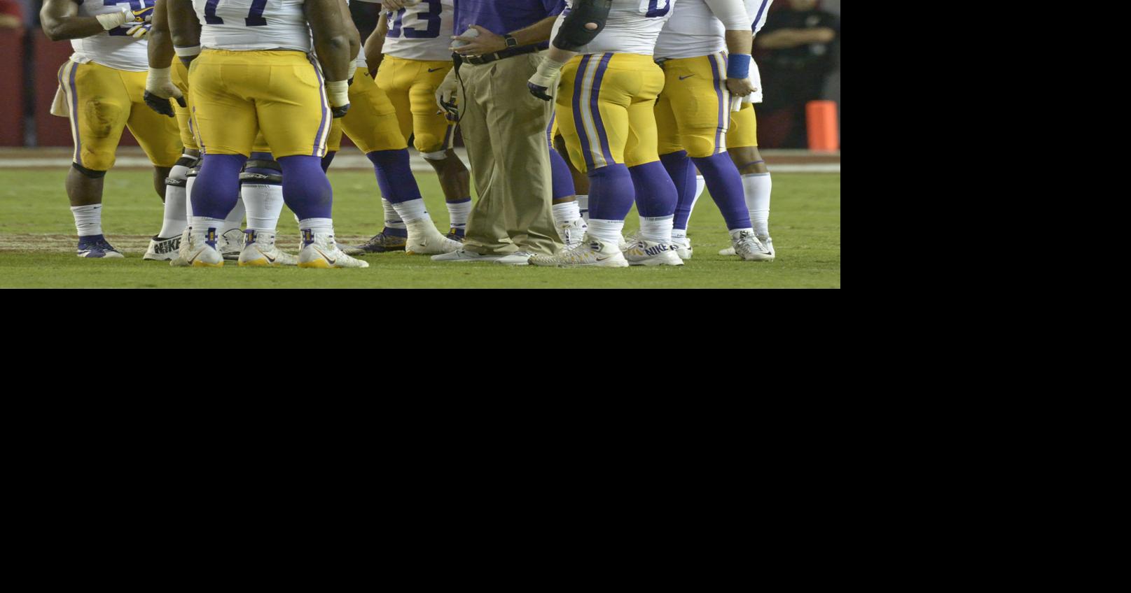 Freshman in the middle? Cole Smith battling for LSU's starting center ...