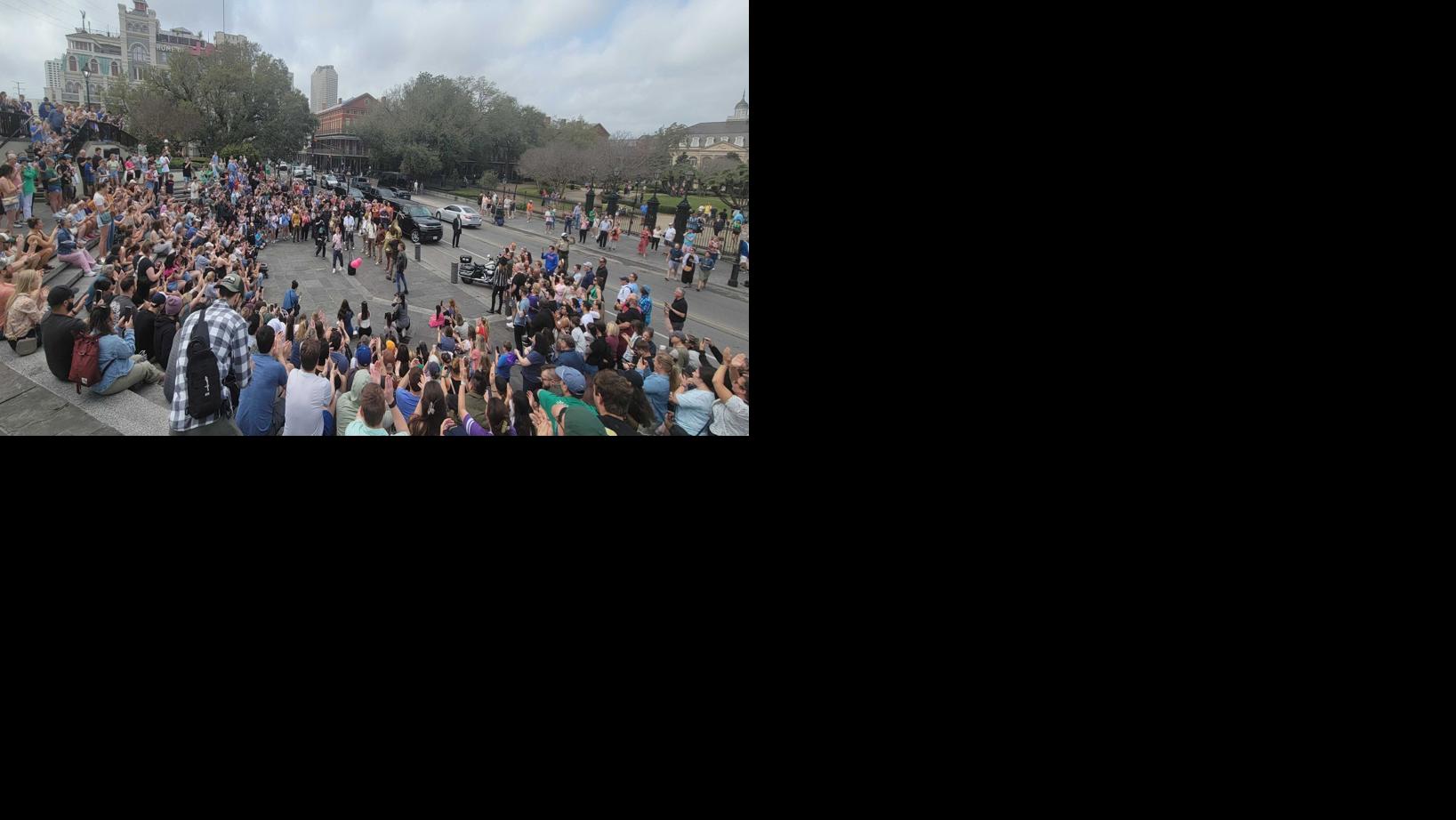 Ed Sheeran debuts 'Azizam' with surprise New Orleans parade ...
