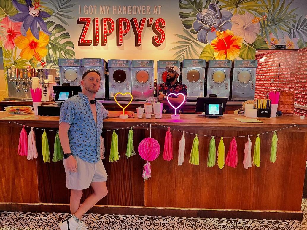 Zippy’s thrives with welcoming neighborhood vibes after major refresh ...