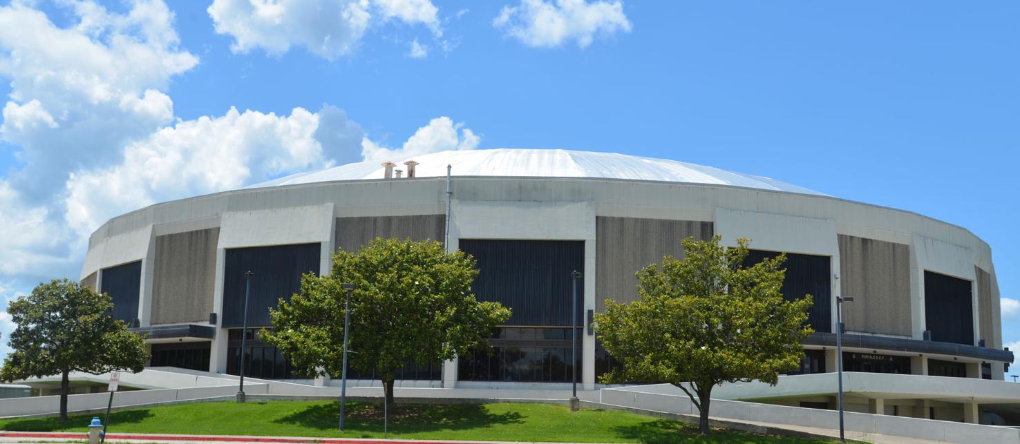East Baton Rouge opens F.G.Clark Activity Center as shelter with ...
