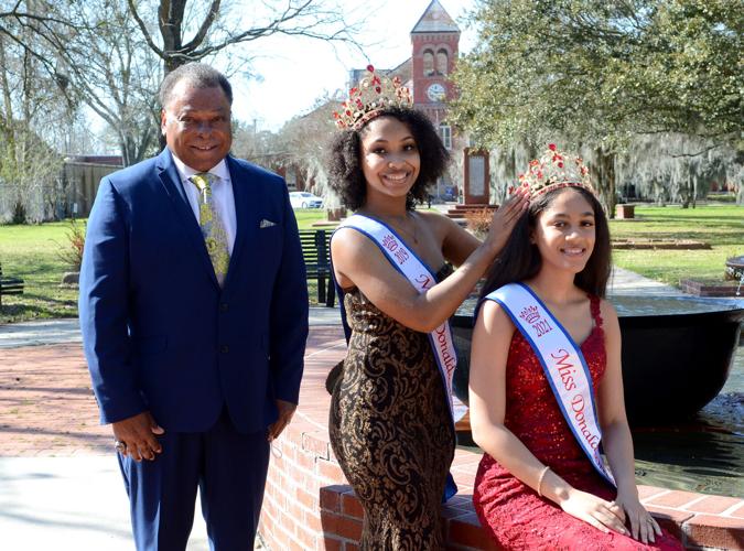 Donaldsonville royalty crowned in Louisiana Square | Ascension ...
