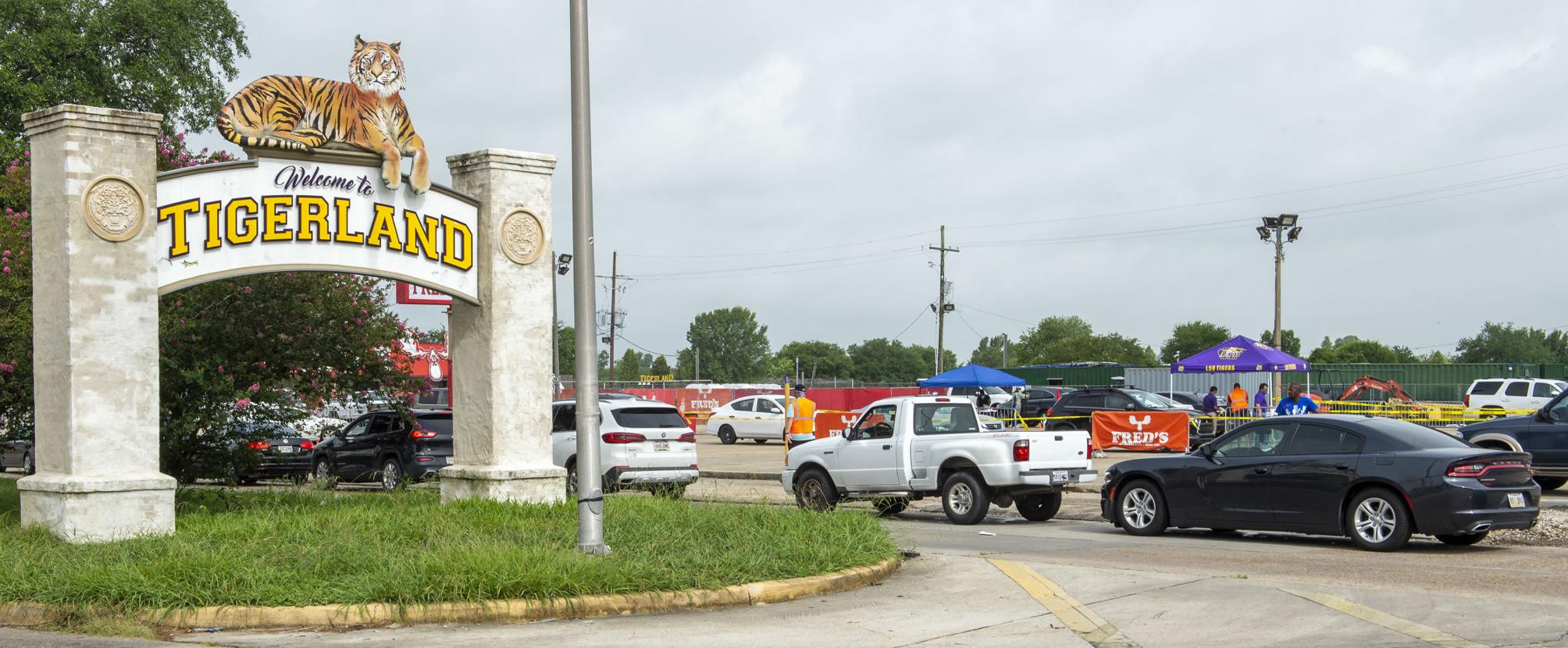 'A devastating blow': Baton Rouge bar owners wonder how they'll survive ...