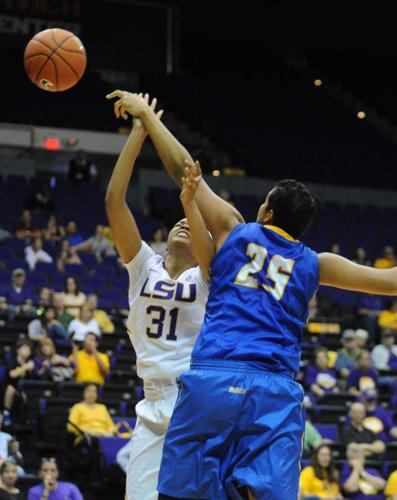 Akilah Bethel keys LSU women over UC Santa Barbara | LSU | theadvocate.com