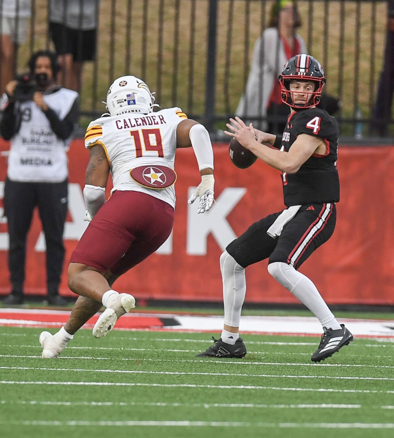 Walker Howard elects to keep playing and returns to Oxford | UL Ragin ...