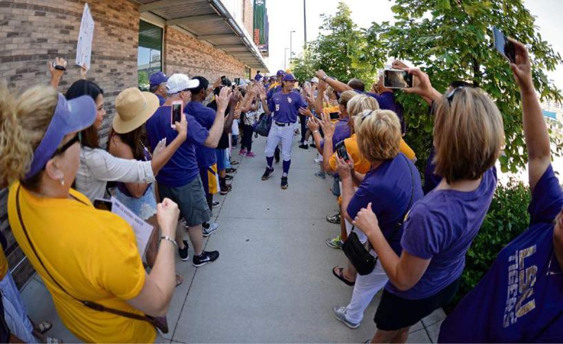 Rabalais: It’s all about LSU’s survival instinct as it’s now win-or-go ...
