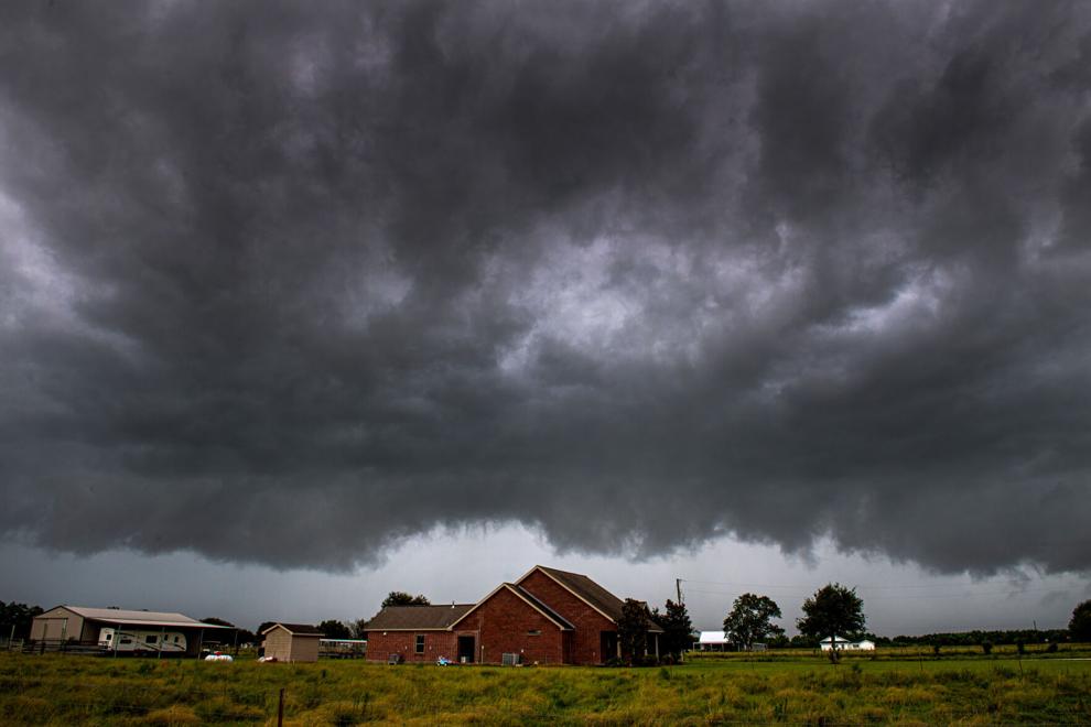 Hurricane Laura latest: Baton Rouge to start seeing wind, heavy rain ...