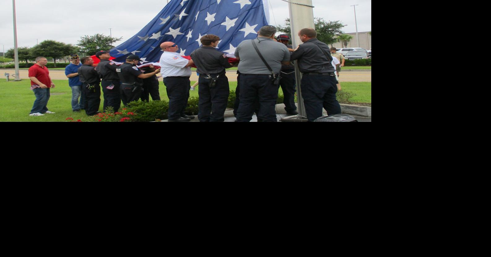 New giant American flag flies for first time on Indepence Day in ...