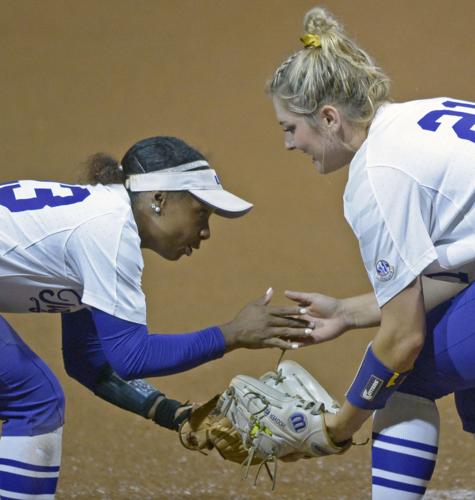 Santa Fe High alum, LSU softball freshman Shelbi Sunseri honors home ...