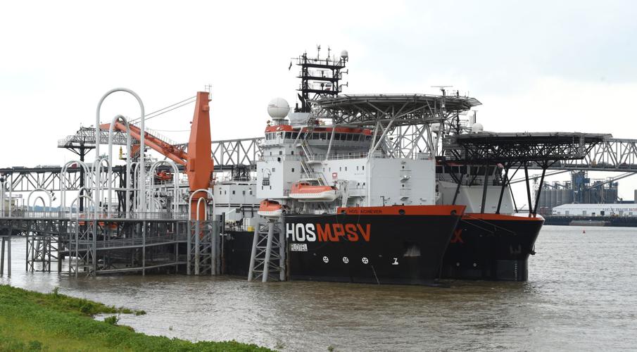 ‘Flotels’ sit empty in downtown Baton Rouge despite hotel crunch. Why ...