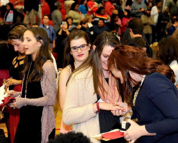 Junior class receives ring bling at Zachary High School ceremony ...