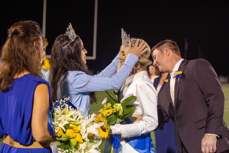 Laney Prescott, Colby Faust crowned Live Oak homecoming royalty ...