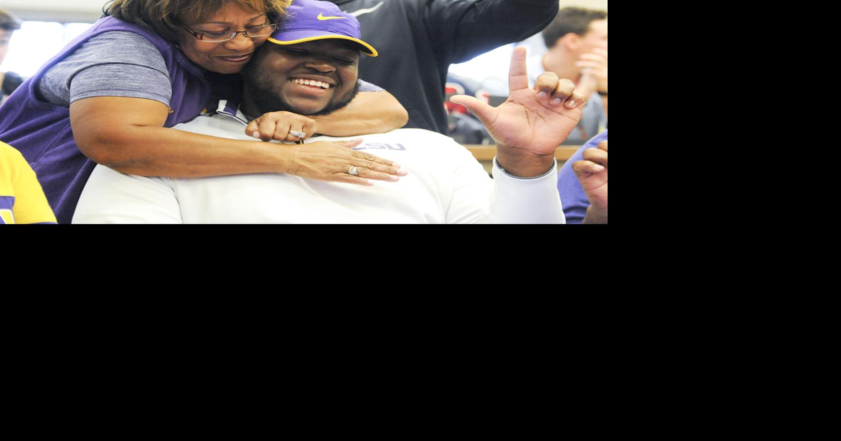 Tyler Shelvin receives partial eligibility, will enroll at LSU and take ...