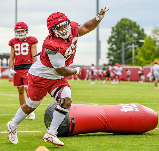 Strong linemen anchor Hogs' offense this season | Sports | thecabin.net