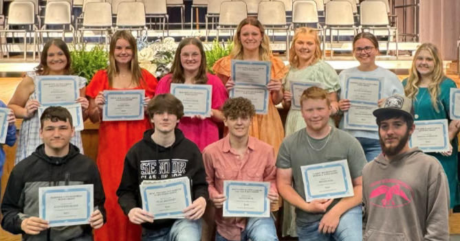 South Side Alumni Scholarship Board awards 14 | Vanburen | thecabin.net