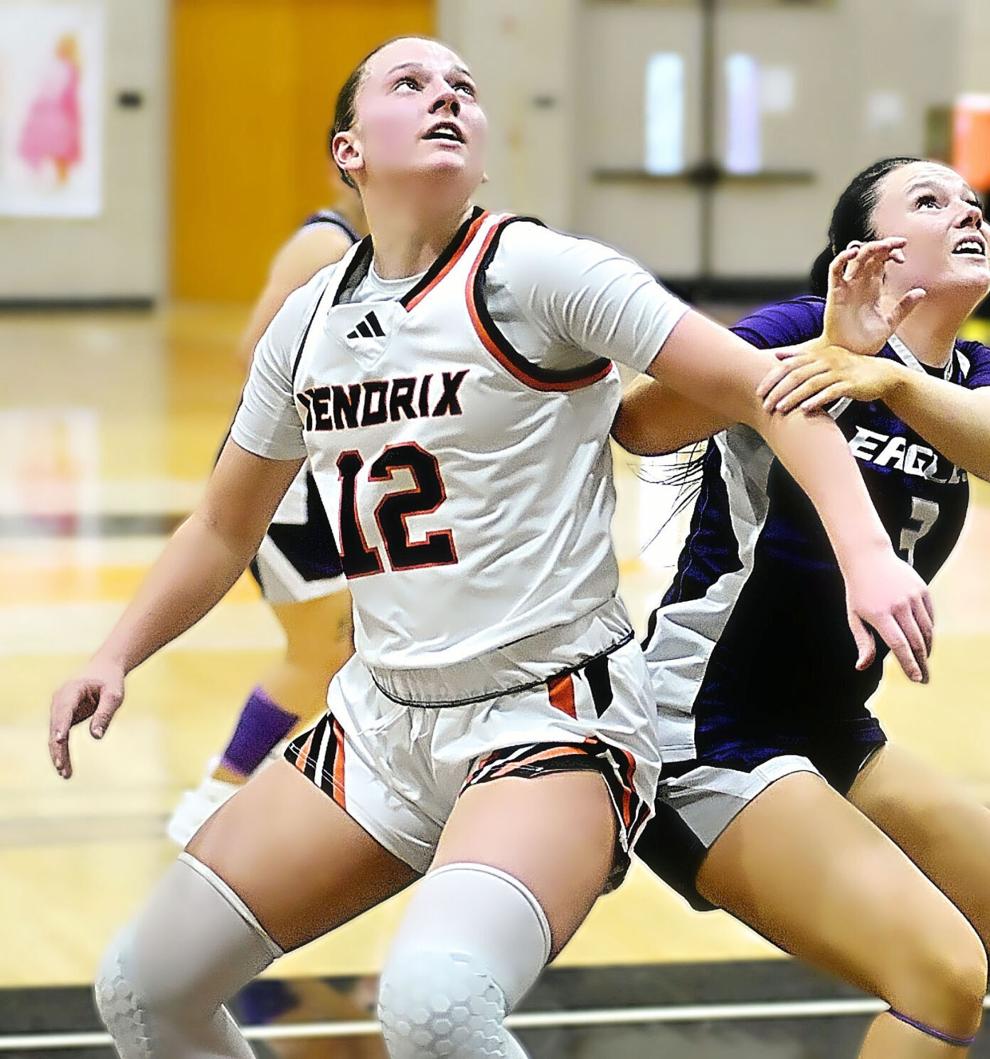 Hendrix junior earns defensive player of the week honors | Sports ...