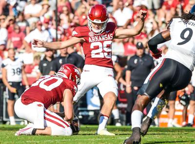 Razorbacks a little beat up after season opener | Sports | thecabin.net