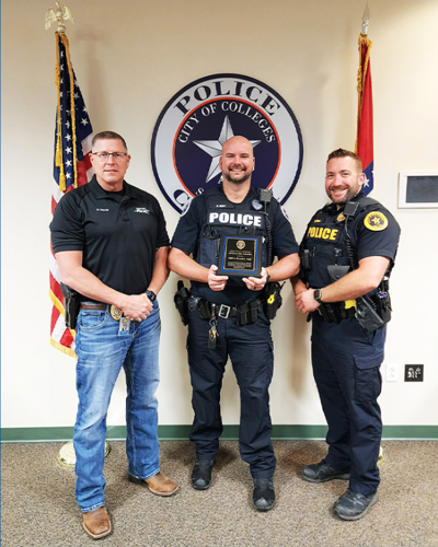 Police officer earns lifesaving award | News | thecabin.net