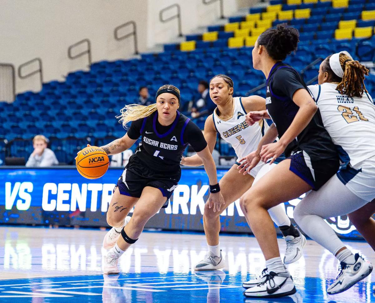 Sugar Bears bounce back with rout of Queens | Sports | thecabin.net