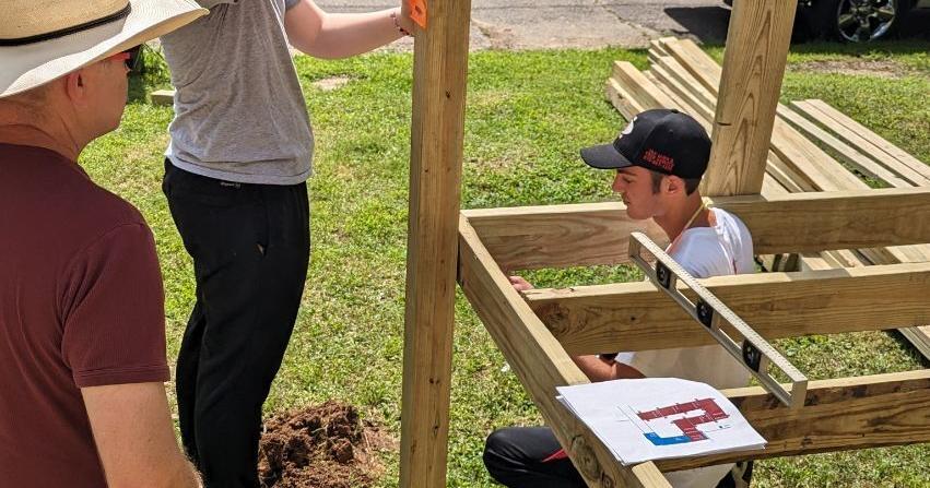 Ozark Mission Project volunteers complete community projects | News ...