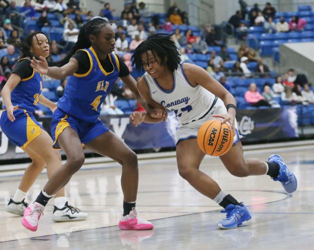 Lady Wampus Cats hold off NLR for 6A-Central win | Sports | thecabin.net