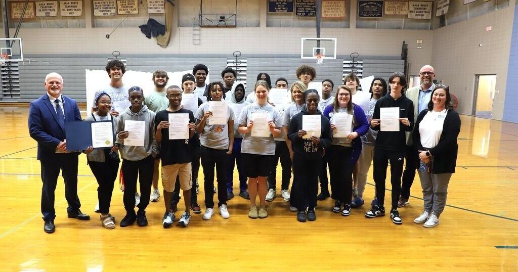 Proclamation recognizes unified basketball team | News | thecabin.net