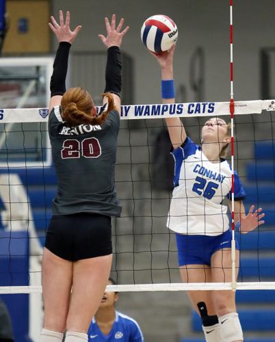 Lady Cats knock off defending 5A champs in 4 sets | Sports | thecabin.net