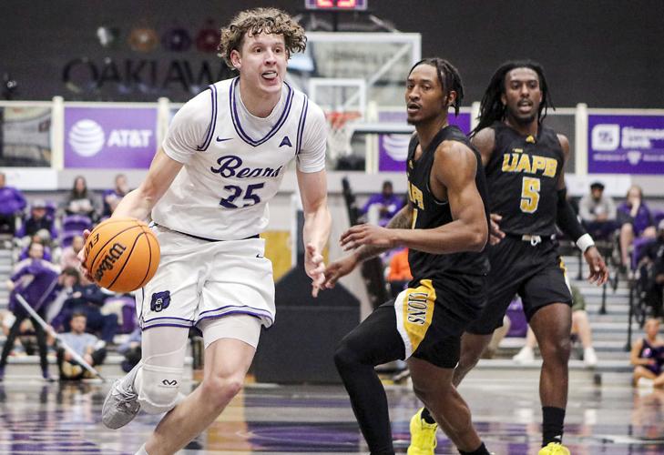 Bears fall to Golden Lions in in-state matchup | Sports | thecabin.net