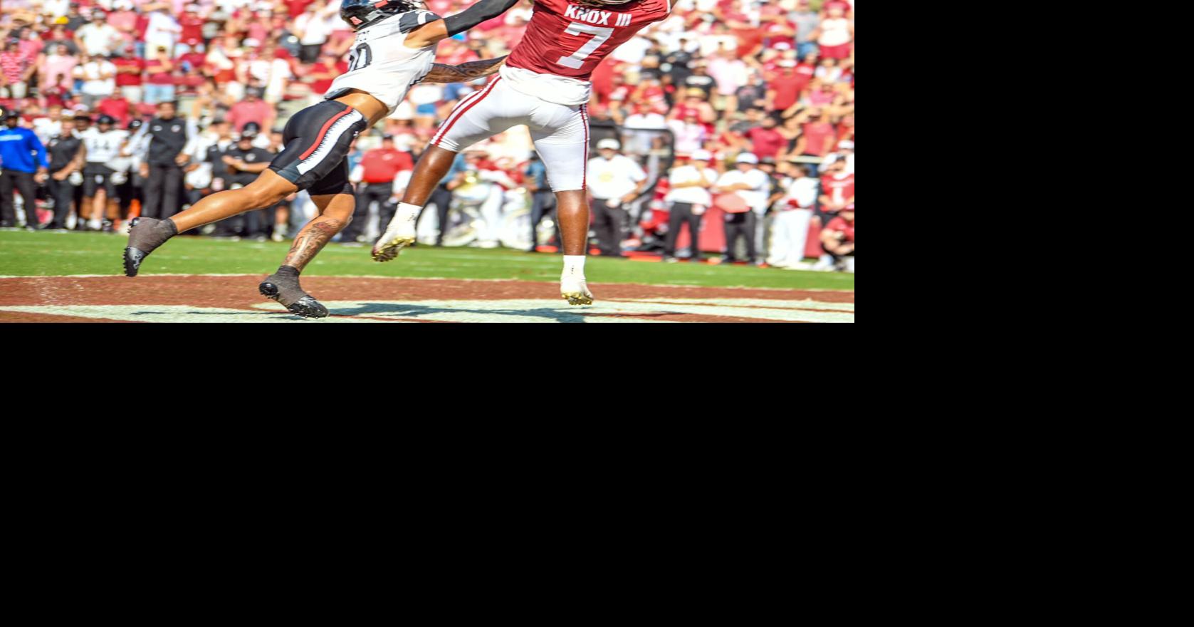 Razorbacks hold off Bearcats for season-opening win | Sports | thecabin.net