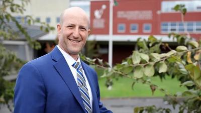 Incoming Seattle Public Schools superintendent to make $425,000 a year ...