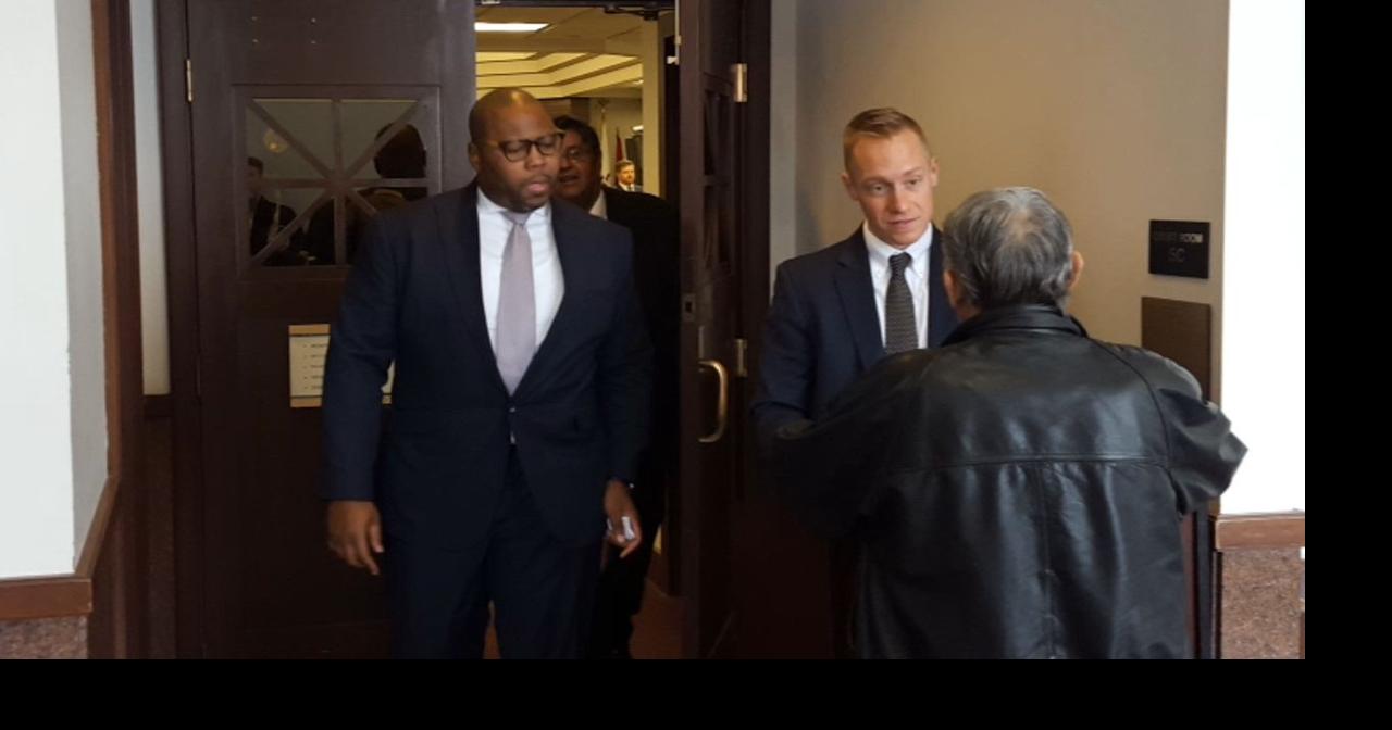 Illinois state Rep. Kam Buckner eyes plea deal before DUI case goes to ...
