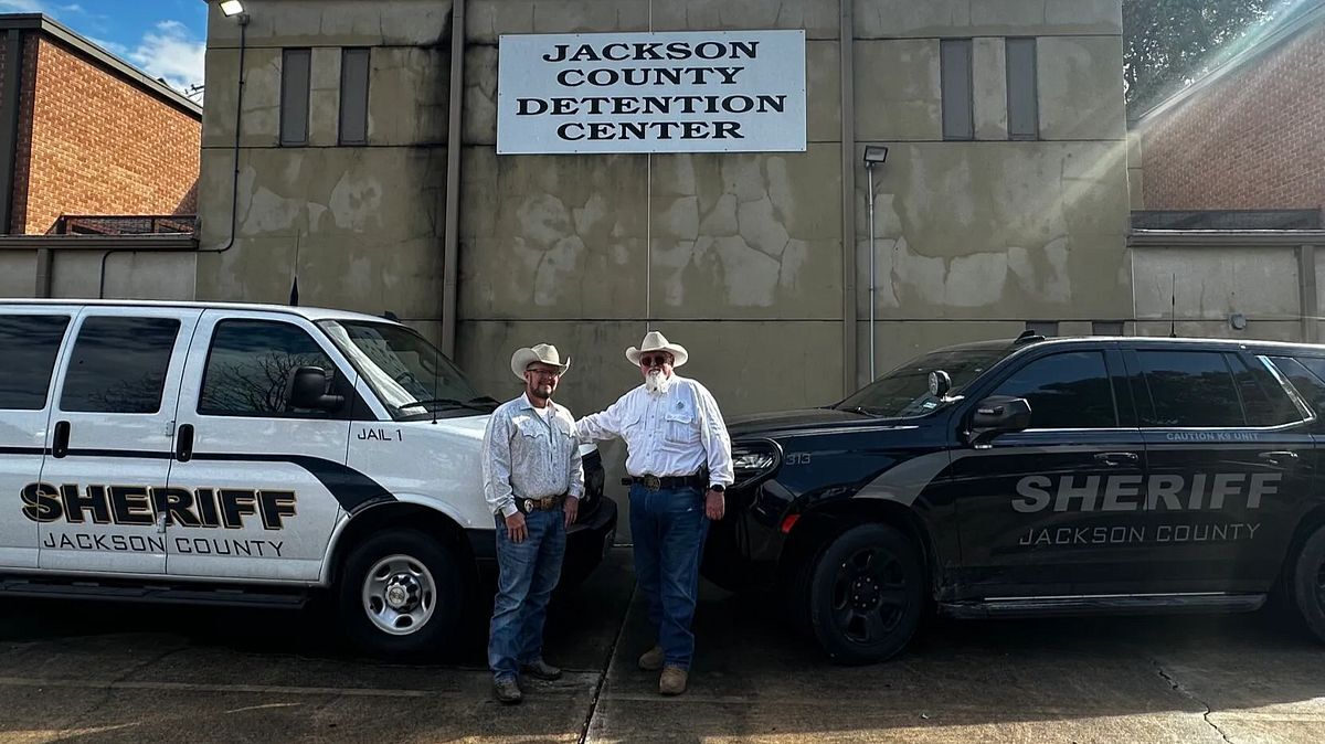 Operation Lone Star major border busts include violent TdA prison ...