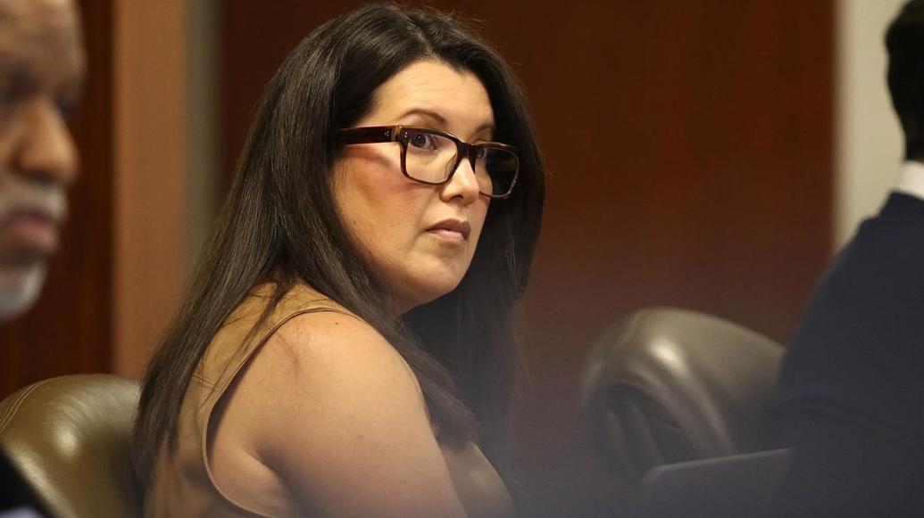 Illinois diversity commissioners in compliance with state's salary ...