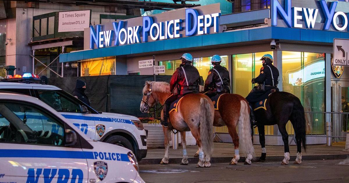 Mamdani apologizes to police over defunding remarks ahead of debate ...