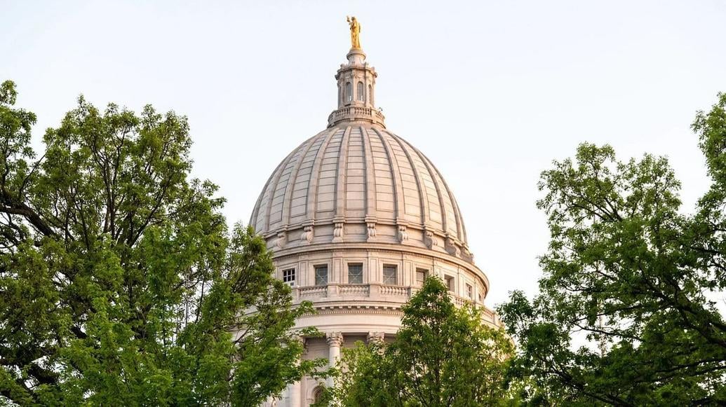 Wisconsin bill would require rules for communications with staff ...